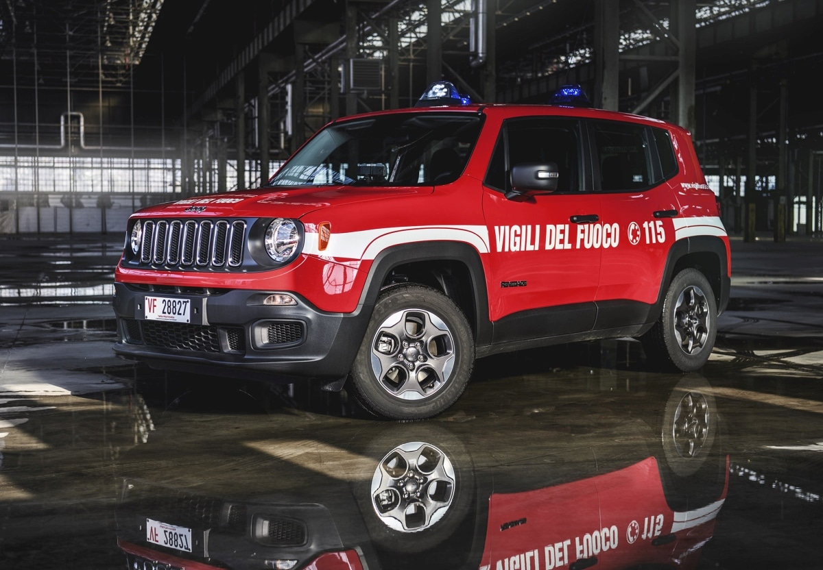 Jeep Renegade im Feuerwehr-Einsatz