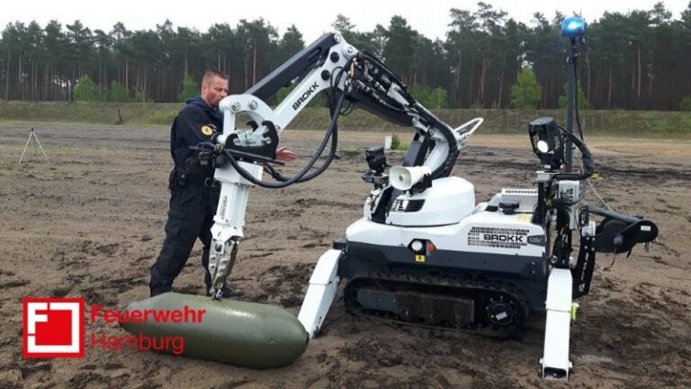 Kampfmittelräumdienst erhält Manipulator "Brokk 120 D" - feuerwehr-ub.de